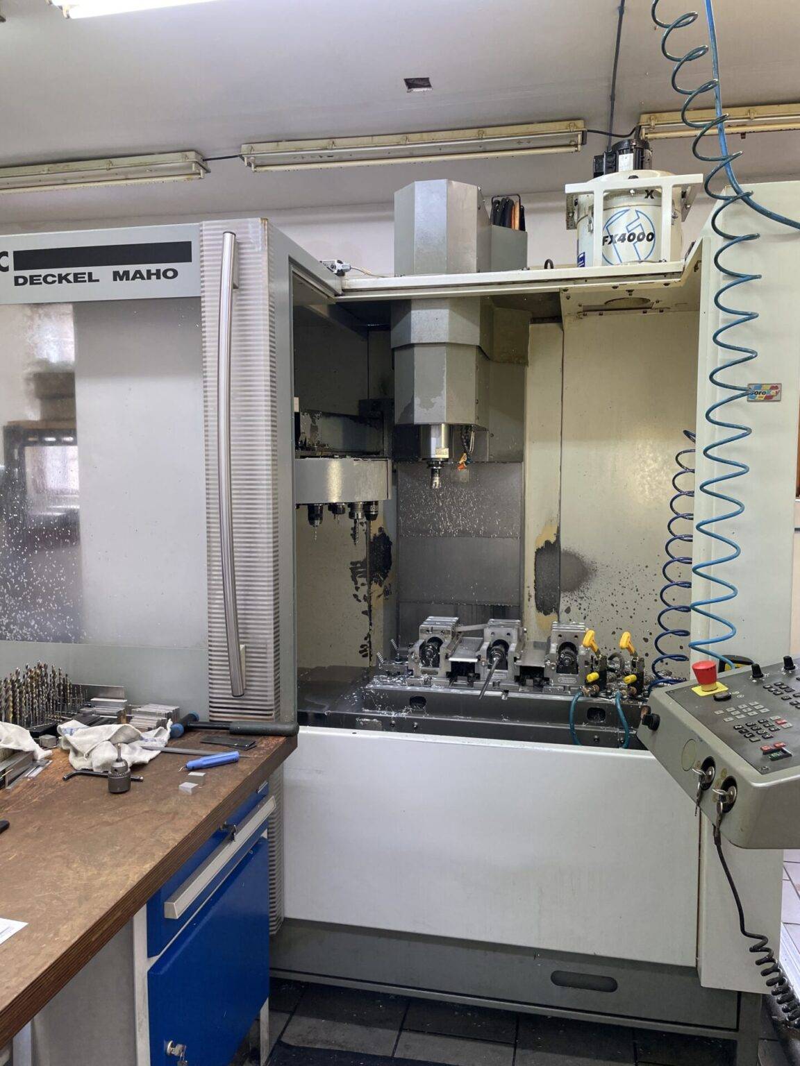 Obráběcí centrum DECKEL MAHO DMC 63 V - Sedlacek Trade s.r.o.